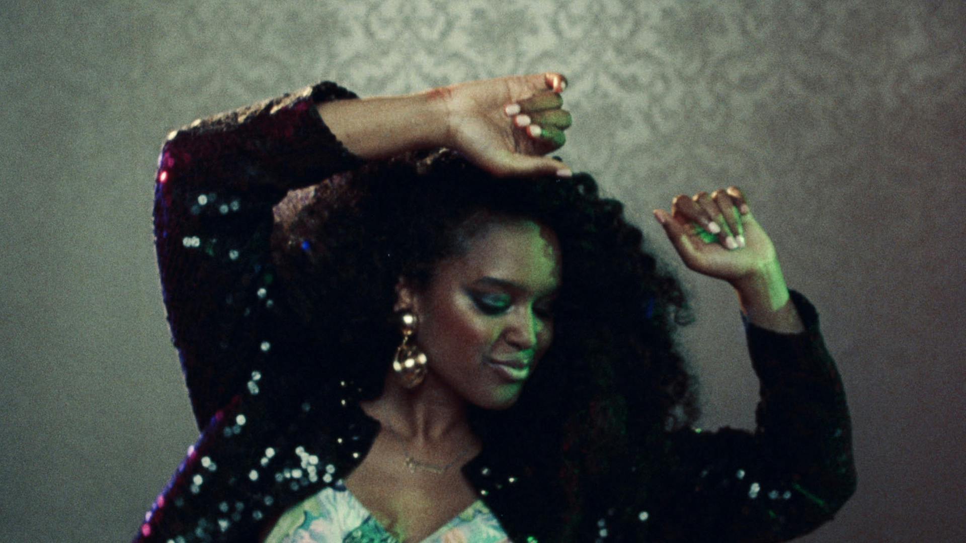 17 Cosmetics Reveals 'Tonight We're Going Out Out' Part Of Its "17 Make ...