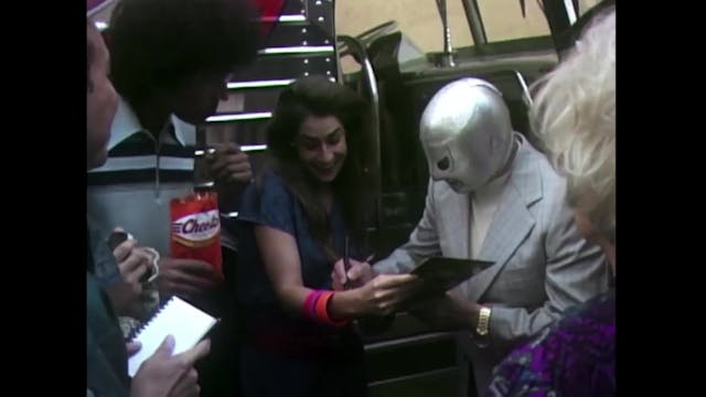 Ad of the Day: El Santo wrestles Stranger Things’ Demogorgon in Flamin ...