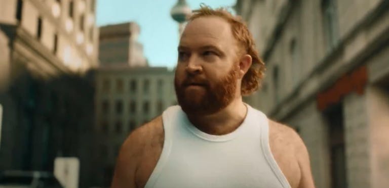 Berlin beer brand spoofs viral Jeremy Allen White CK ad to make it more ...