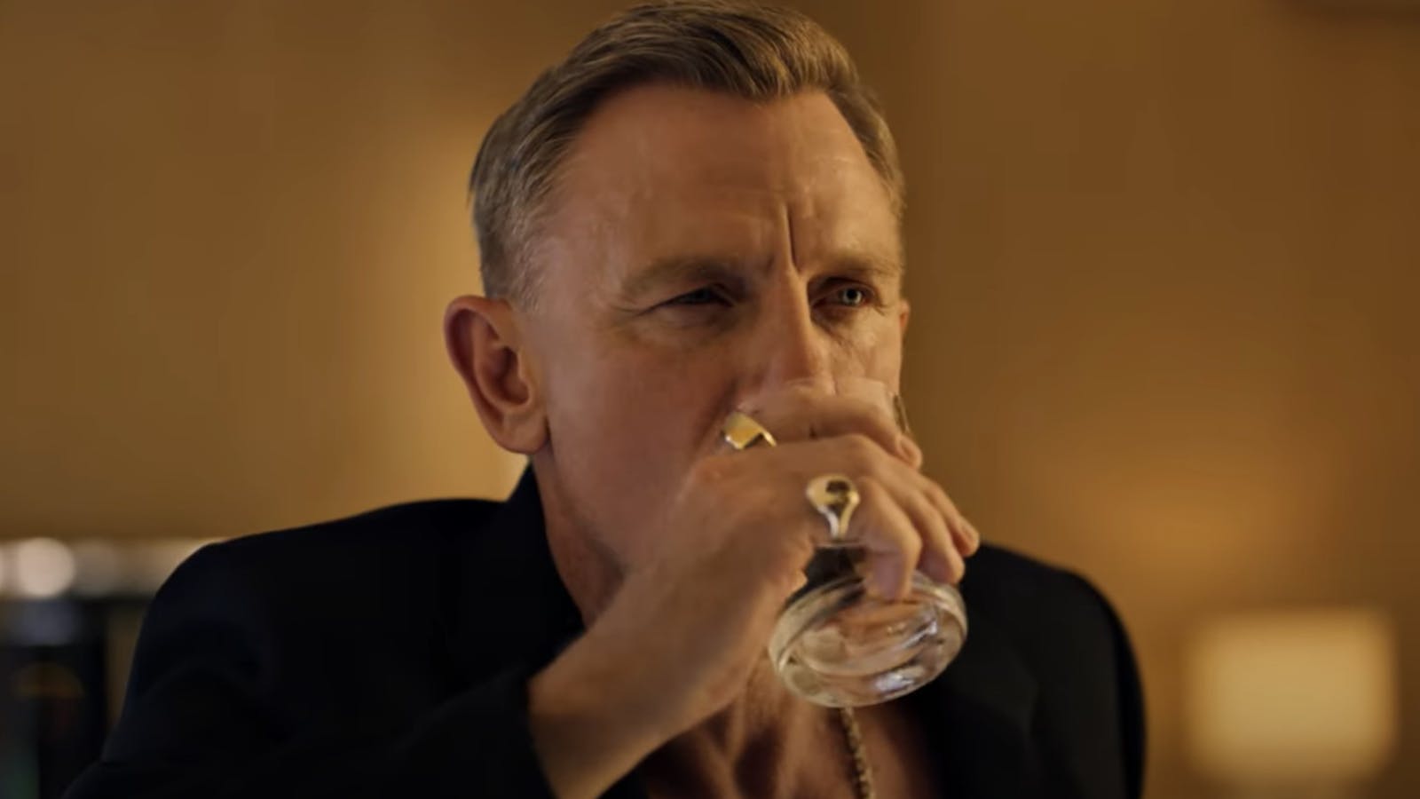 US Ad of the Day: Daniel Craig prances through Paris for Belvedere ...