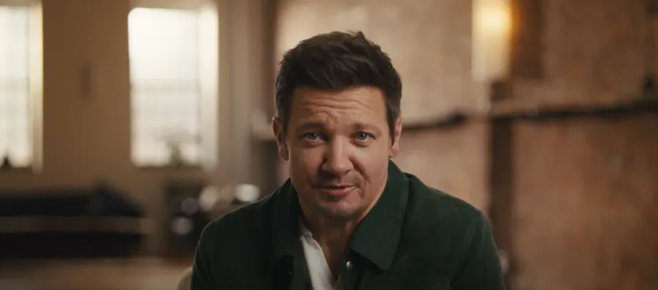 Jeremy Renner runs again in first global Brooks campaign in 25 years ...