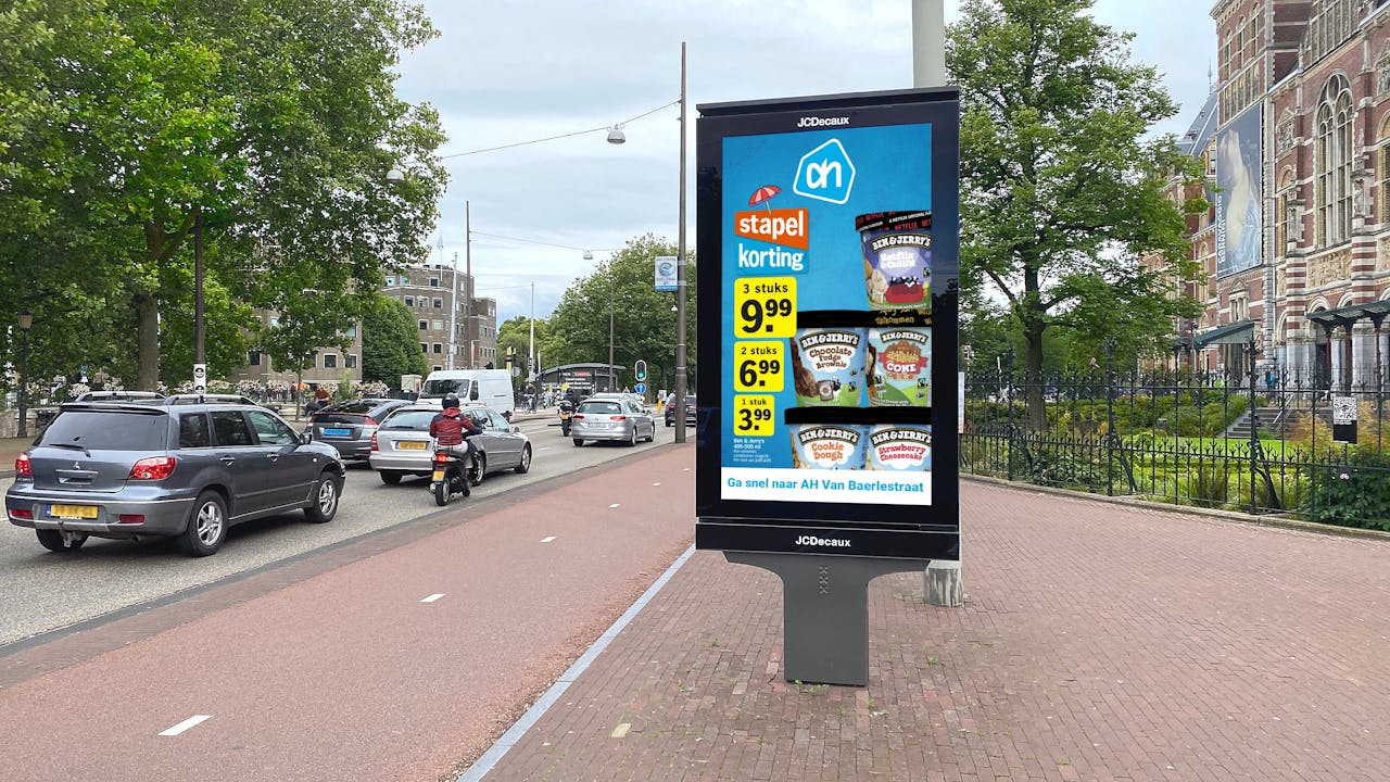 Mobile and programmatic OOH come together to supercharge campaigns | The Drum